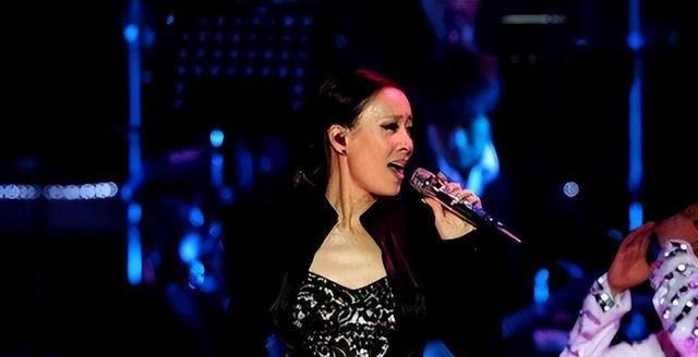 Shocking! All 41 singers lip-synced, and the crazy inside story of the ...