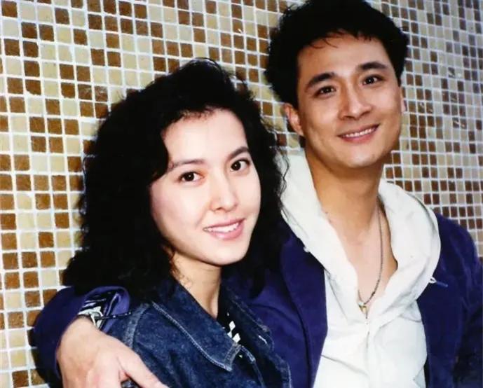 Li Wanhua: Farewell to Wu Zhenyu, fell in love with He Jiajin, had 3 children at the age of 41 ...