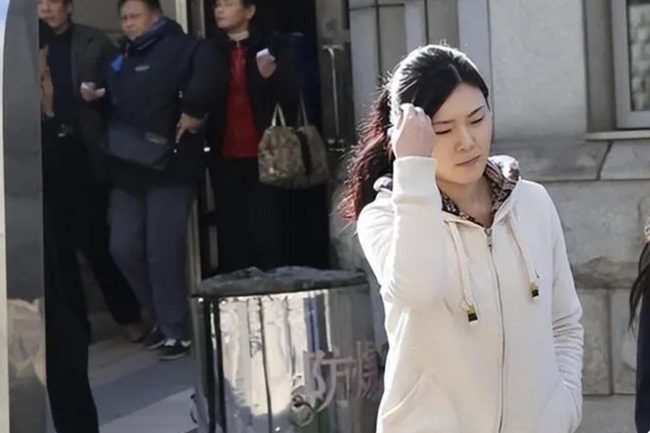 Looking back on the female singer Luo Fei: She appeared on CCTV many ...