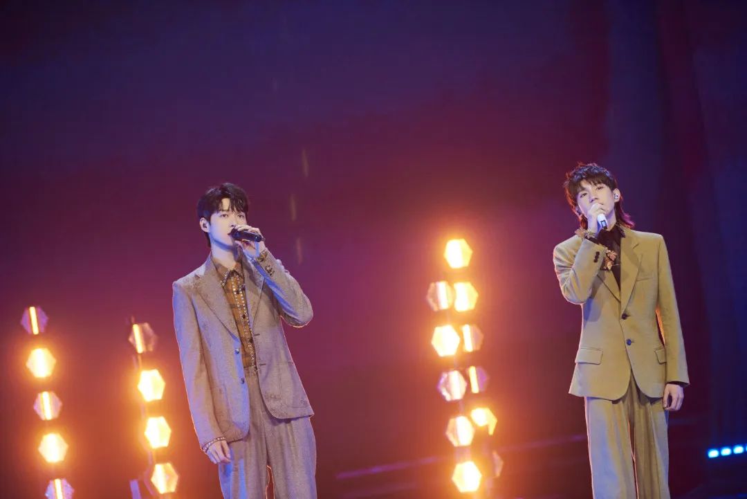 Wang Yuan and Wei Daxun's friendship, high emotional intelligence and sincerity have made him ...