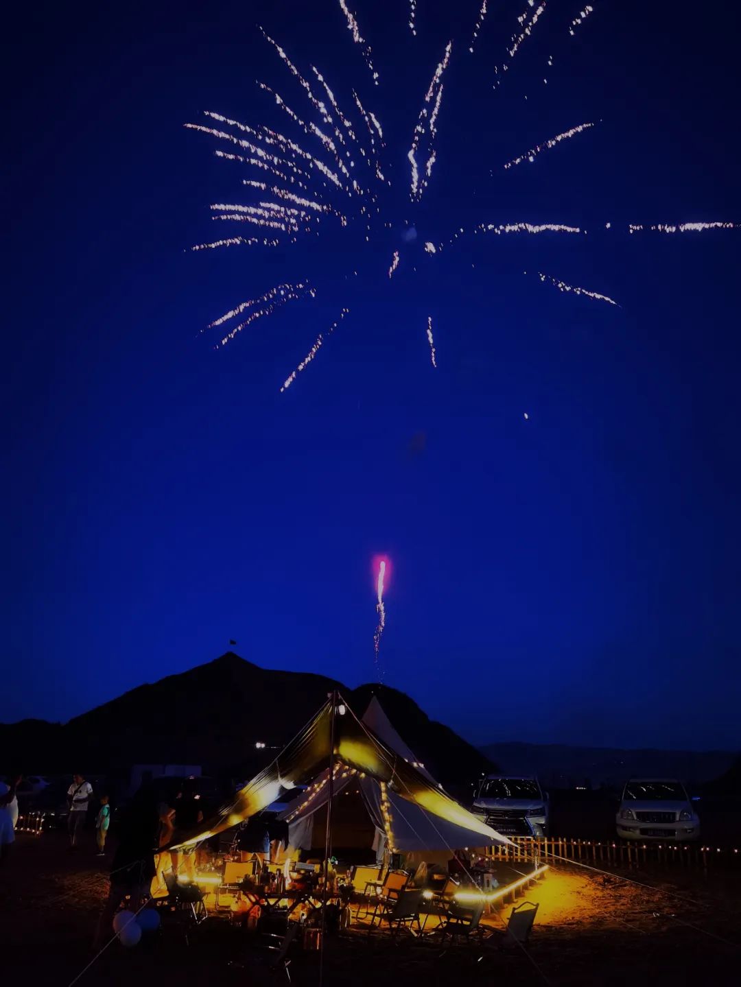 Lanzhou's first desert camp "Chun Ye Qiu Meng" tent graffiti art ...