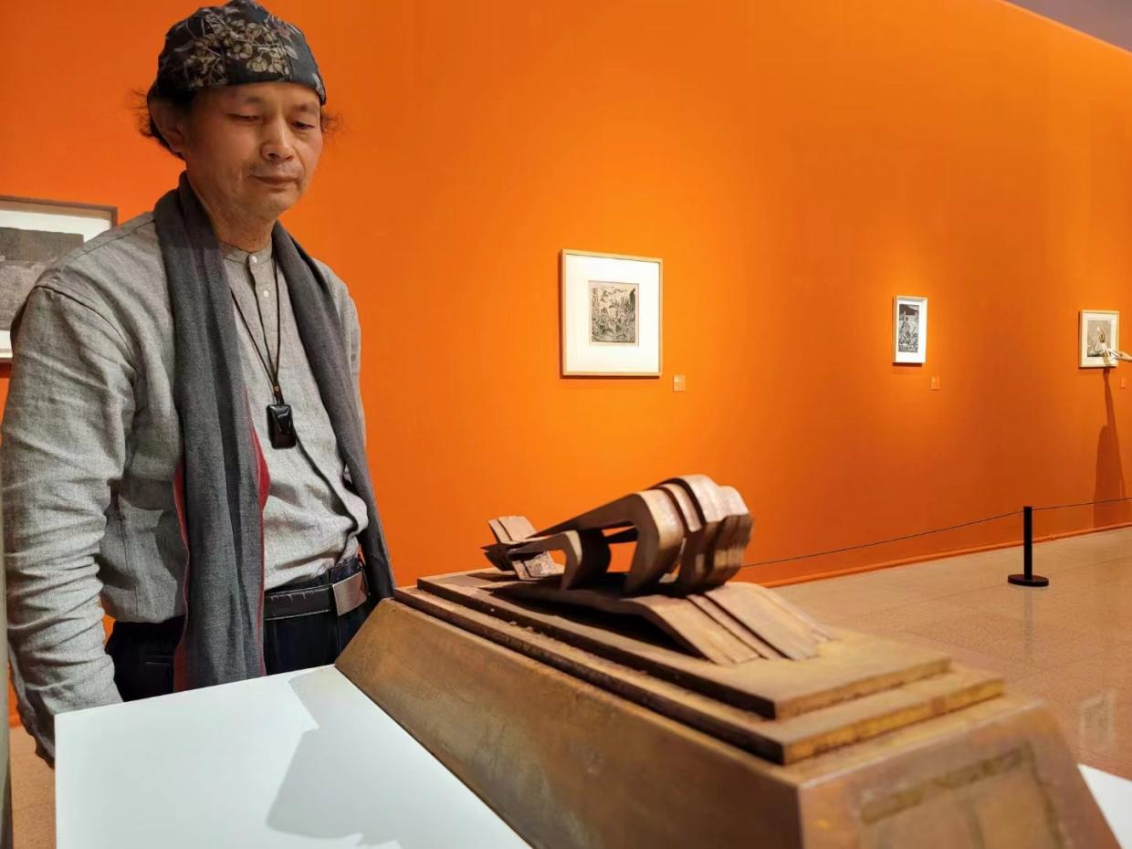 Artist Mr. Xiang Baiping's art works were collected by the National Art ...