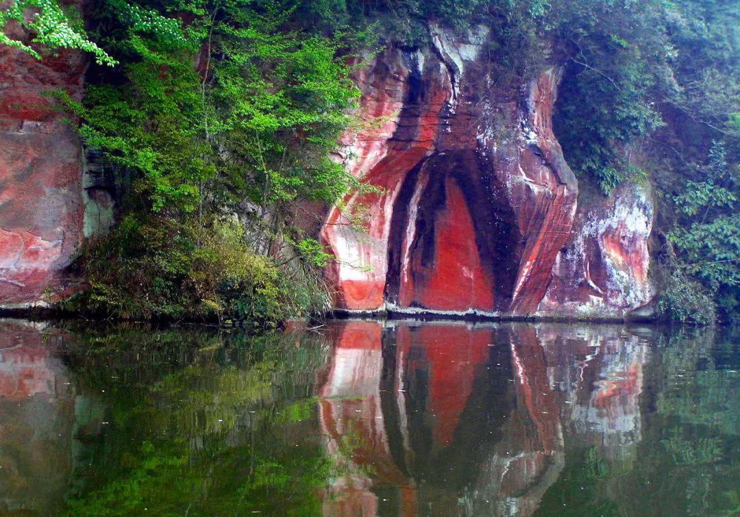 Simian Mountain is known as the hometown of thousands of waterfalls ...