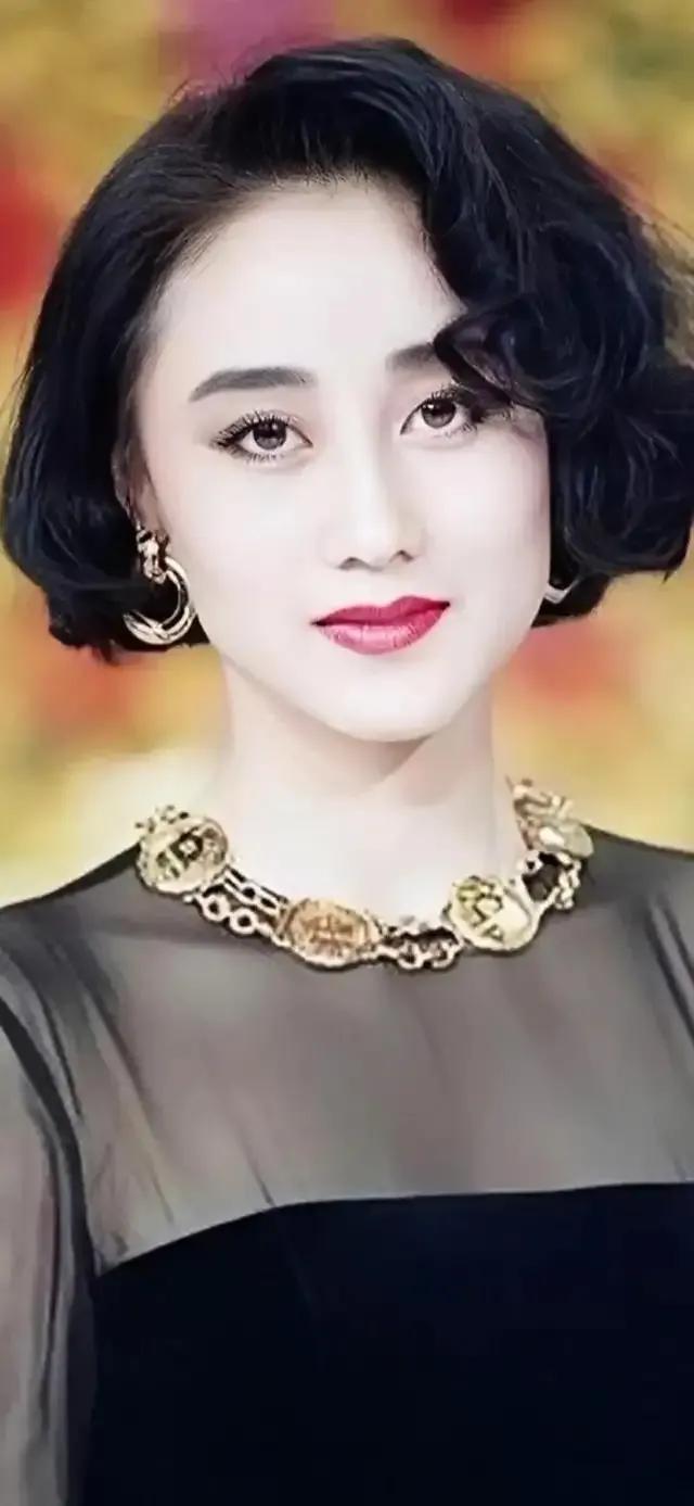 Peerless beauty Li Zhi - iNEWS