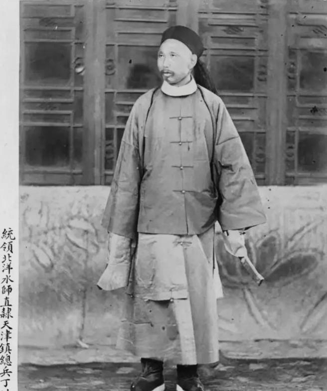 In the summer of 1886, a rare photo of Ding Ruchang took poison and ...