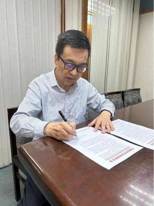 The Beiguan Great Victory Monument has been returned to North Korea ...