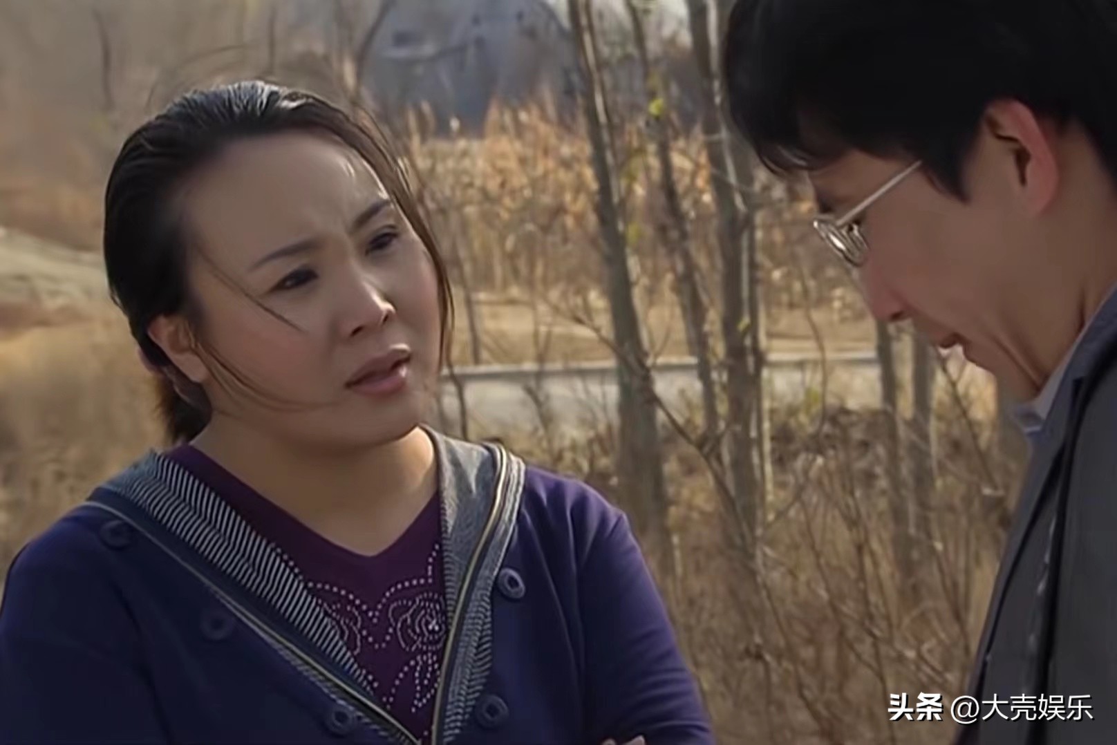 Photos of 53-year-old Wang Xiaoli when he was young were exposed. - iNEWS