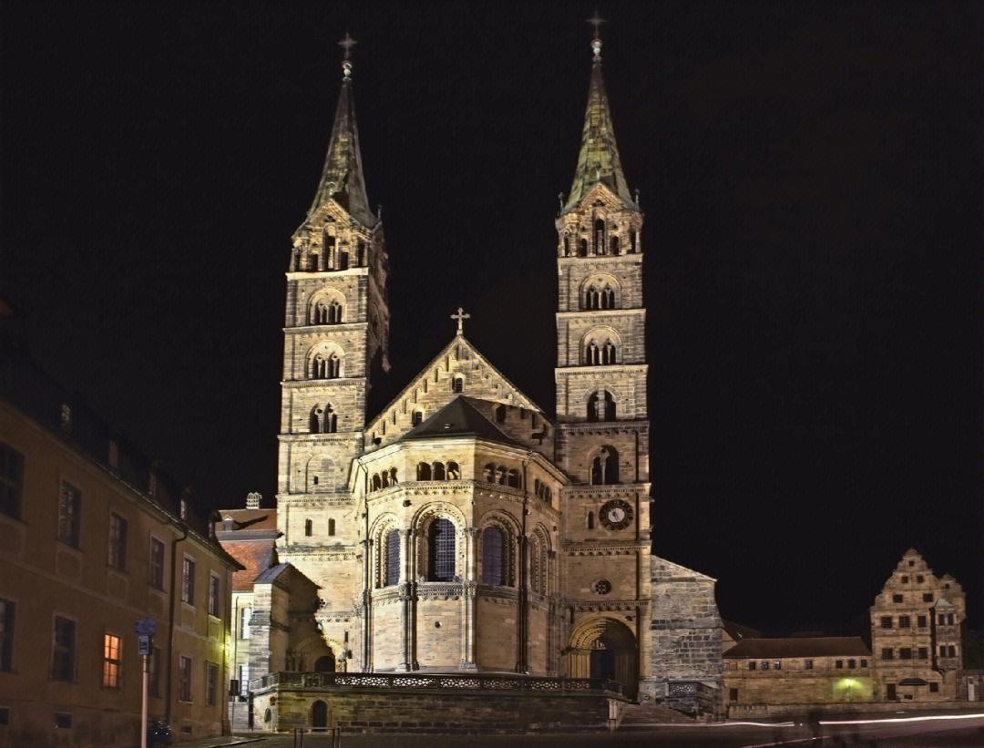 Looking Back: Architecture and Decorative Arts of Medieval French ...