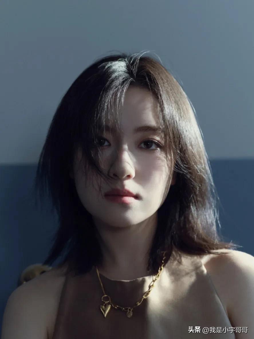 Li Landi's latest blockbuster is released, the warm and cool tones show ...