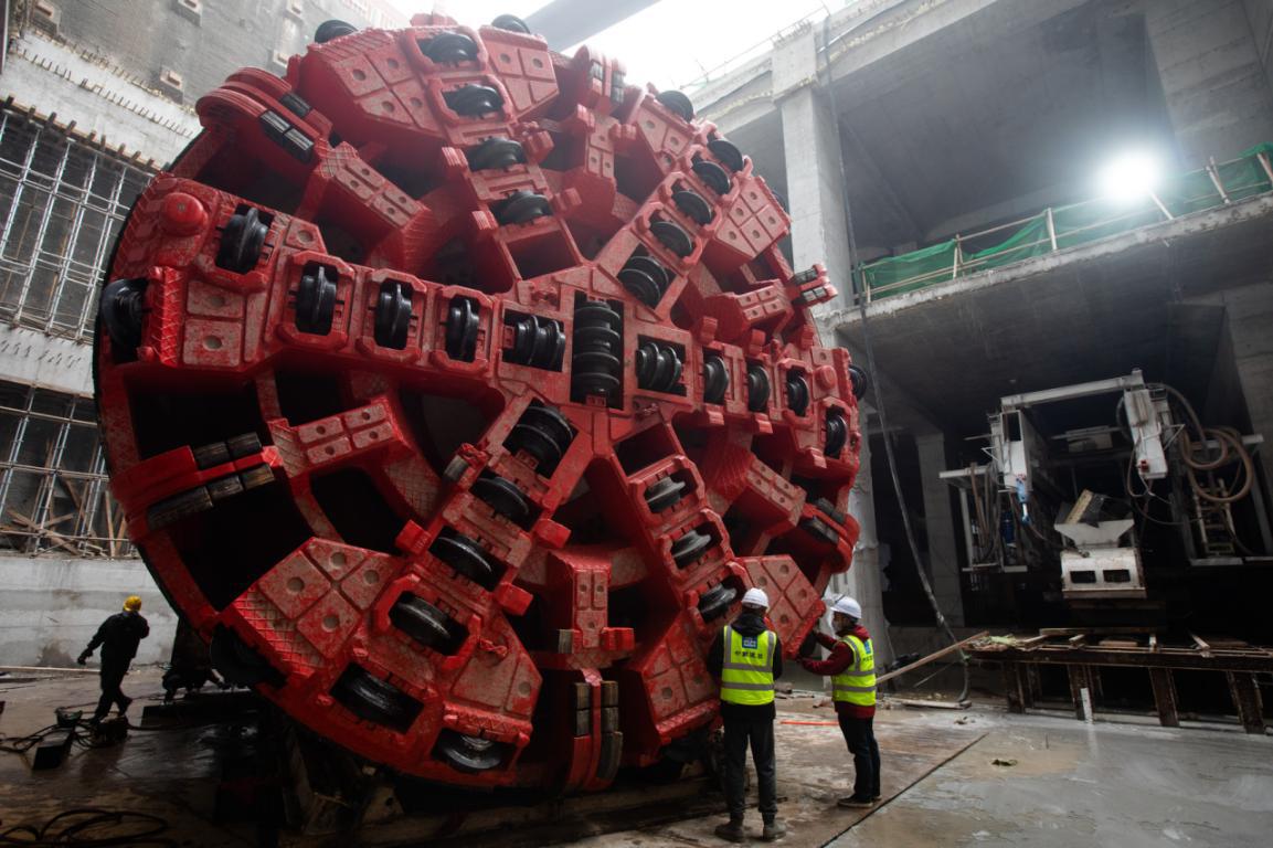 How does China's shield machine with a length of 100 meters and a ...