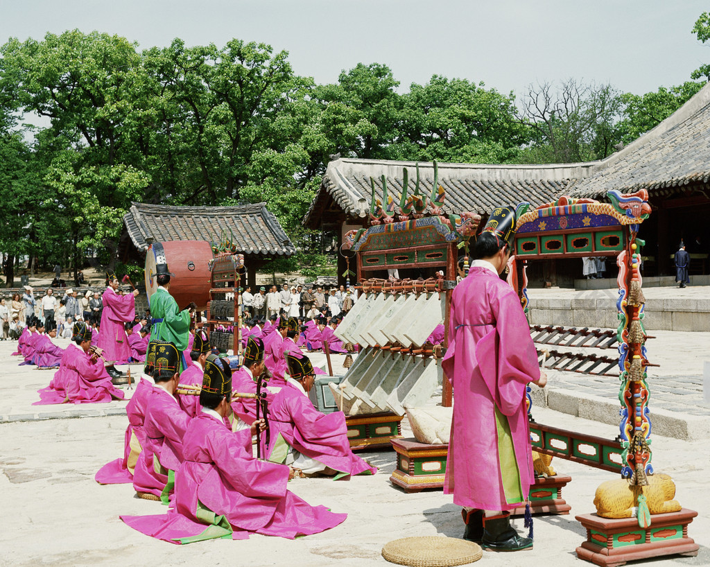 Traditional celebration (1) - iNEWS