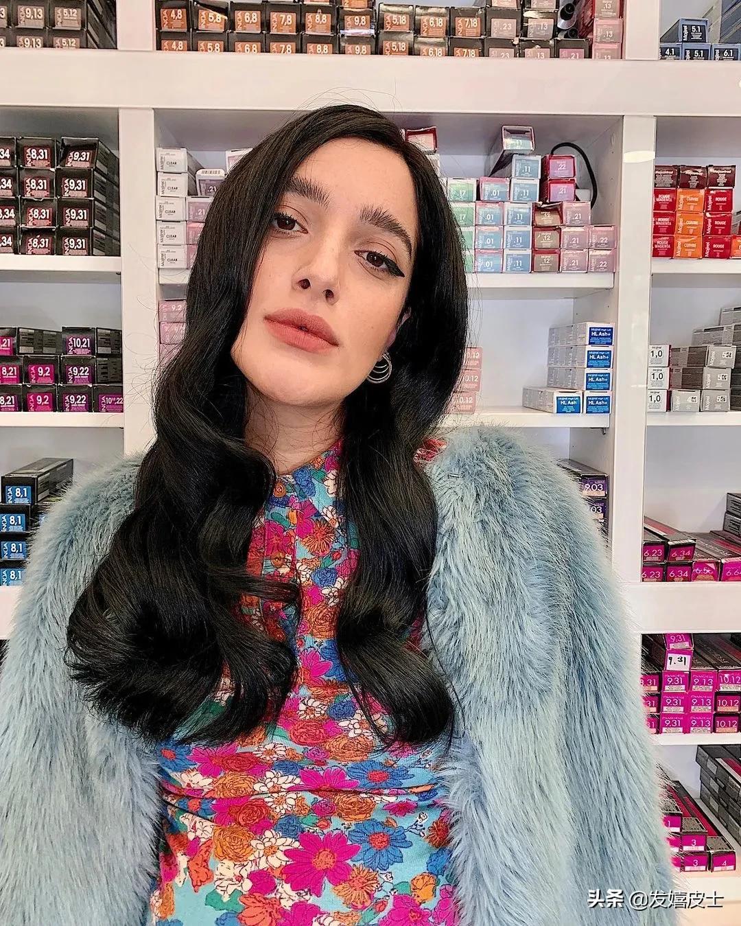 Italian singer Levante - iNEWS