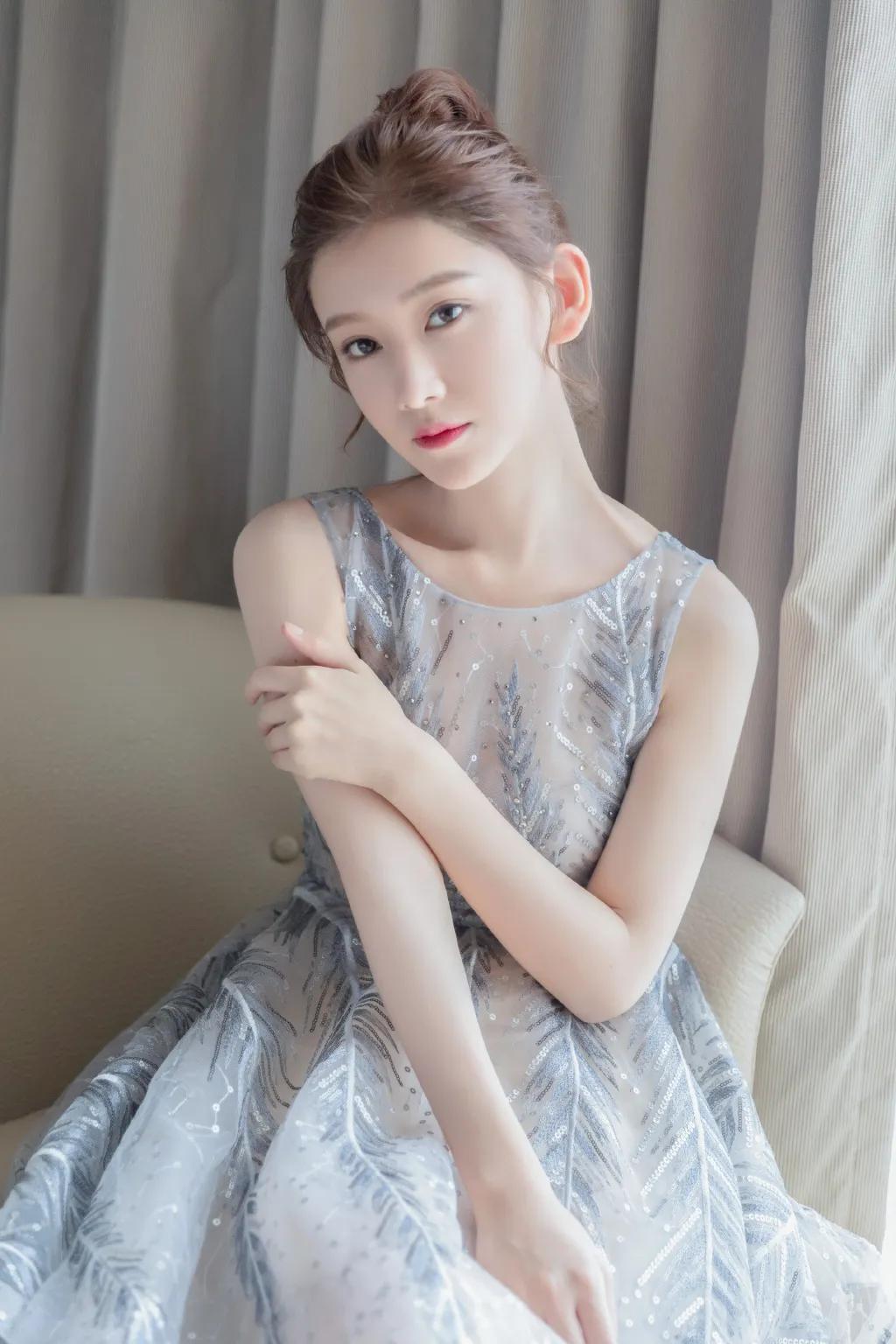 Li Muchen's beautiful pictures - iNEWS