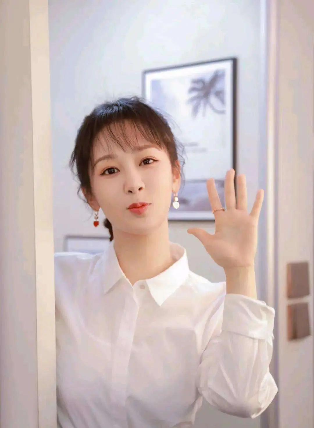 Among the 8 stars praised by CCTV, Han Hong adopted hundreds of orphans ...