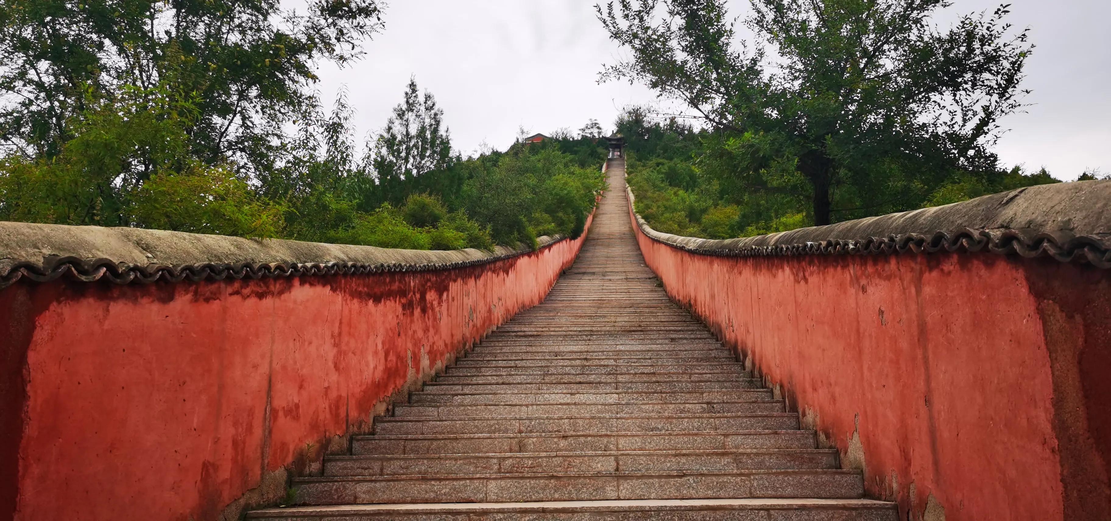 Wayao Qipan Mountain Scenic Area - a "treasure gourd"-like feng shui ...