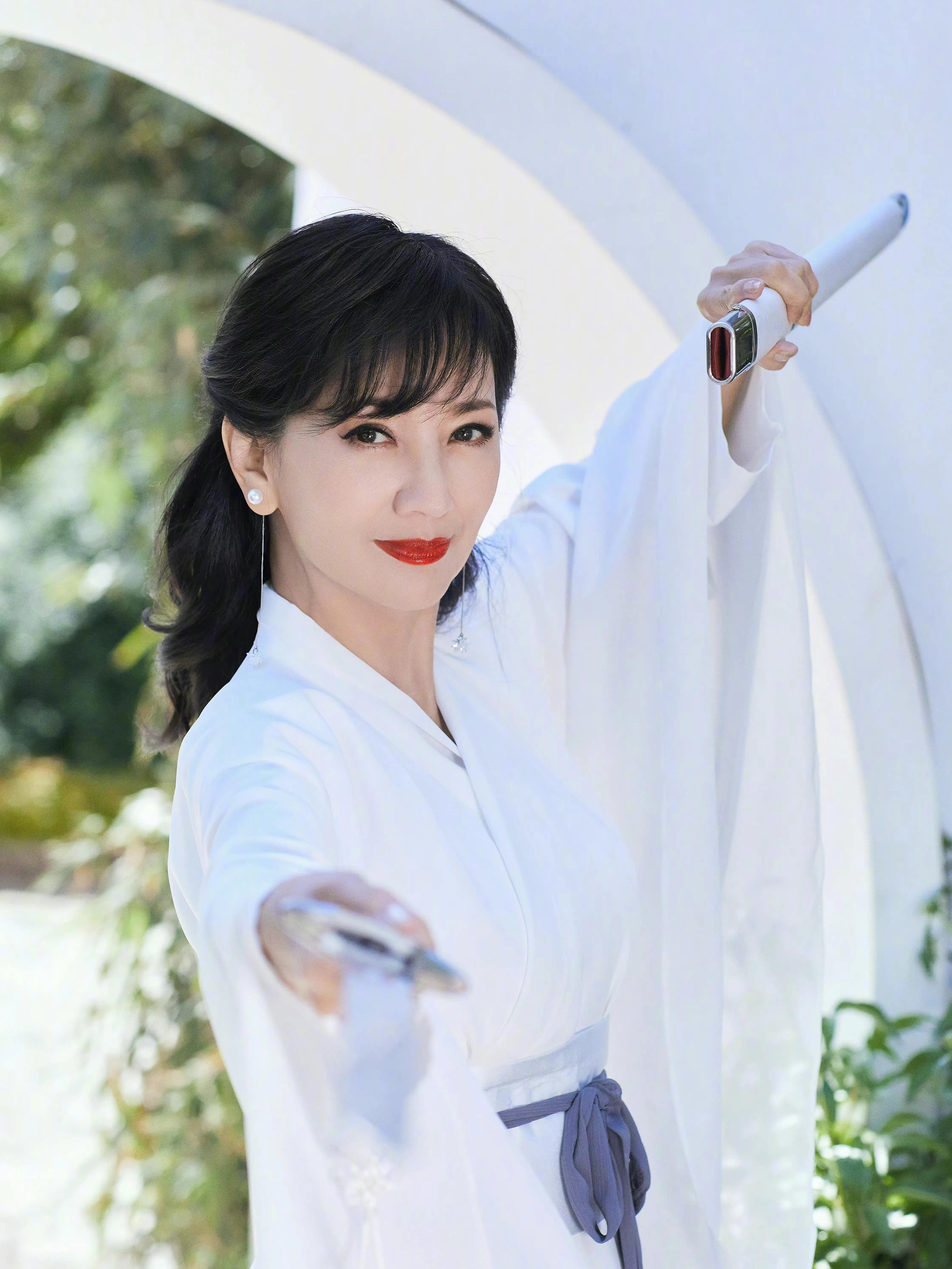 If we are not old, we will be old! The former stewardess, the fourth ...