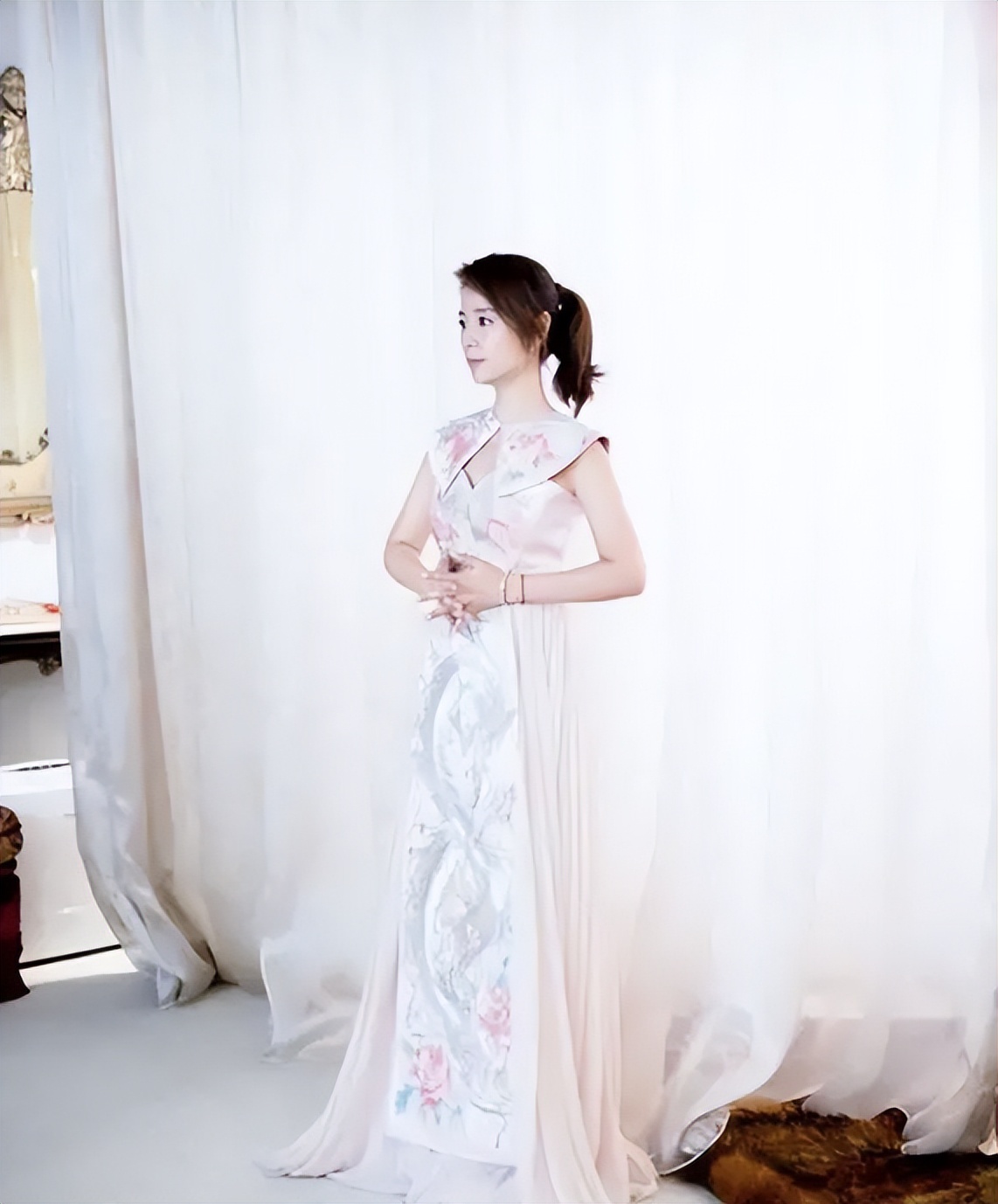 Yang Lan wears a cheongsam too dignified and easily beat Ruby Lin! It's ...