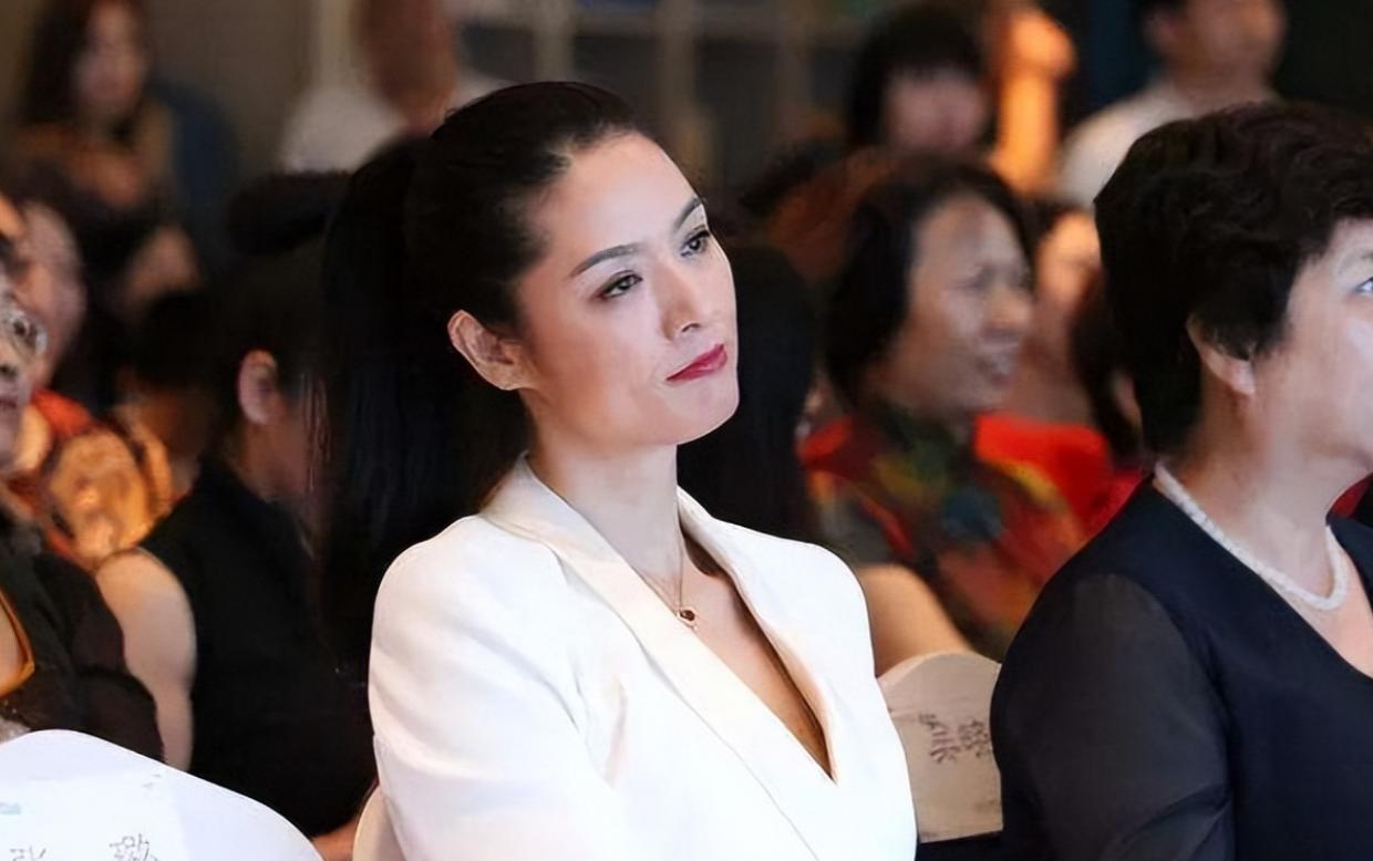 Supermodel Ma Yanli: married a big director but was derailed, now her ...