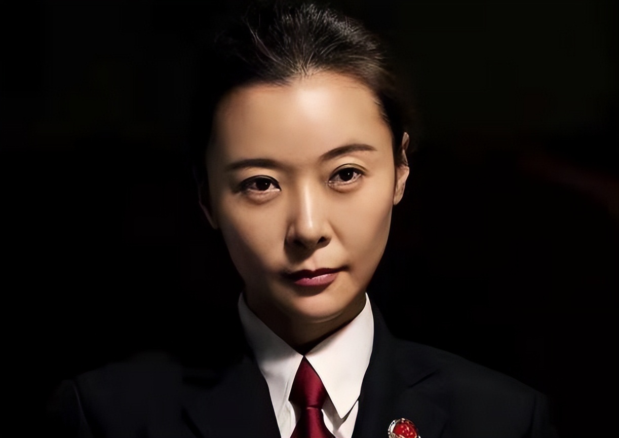 Li Yapeng: 30 years in love, 52 years old in debt of 40 million, still ...