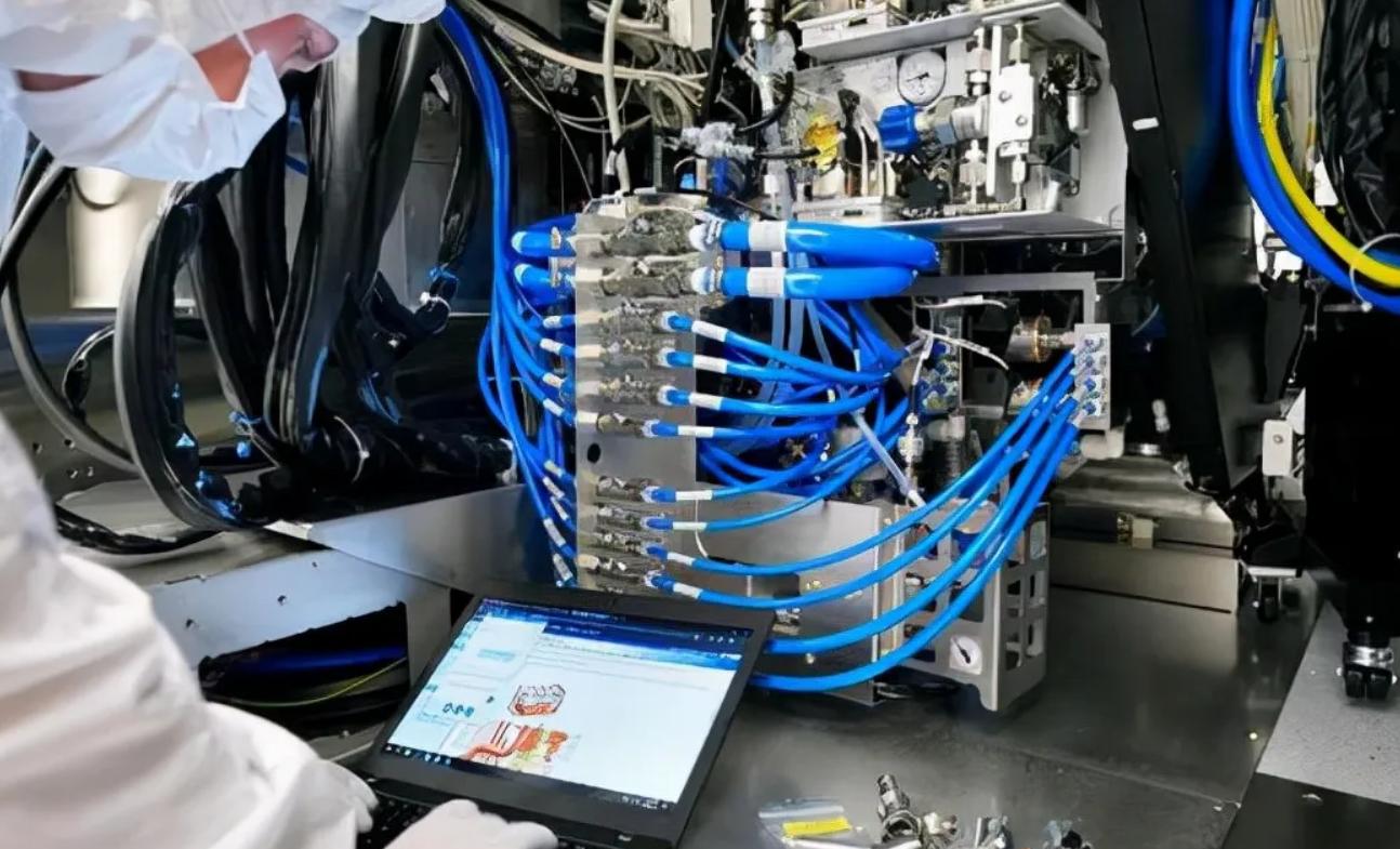 Exported 78 lithography machines!ASML achieved its goal with a tough ...