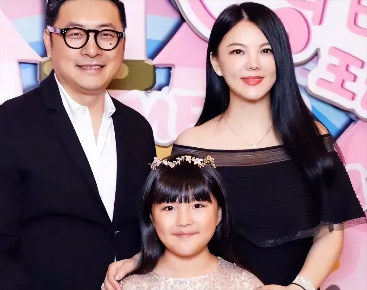 Divorced for 16 years, Li Xiang became a single daughter slave, but Li ...