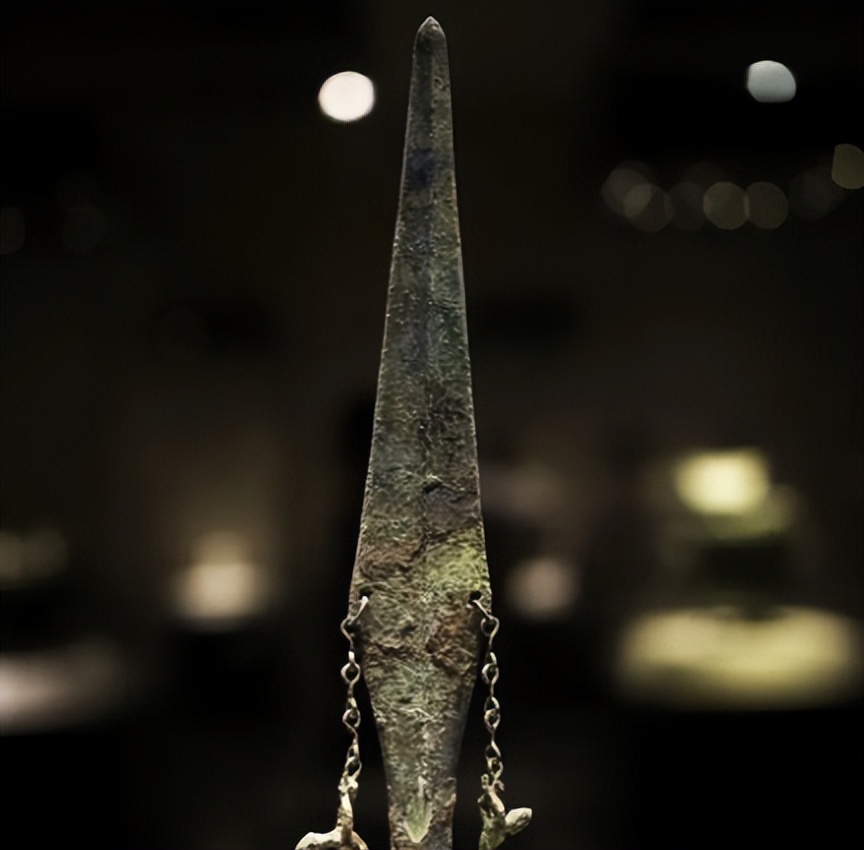 The soul of the forged sword glows, and the glorious development ...