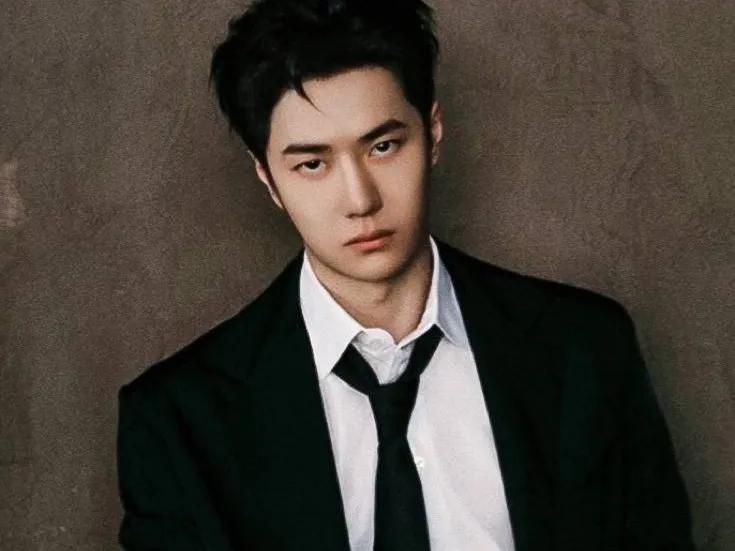 Su Xing: Brother knows how to stand. Netizen: Can you stand behind them ...