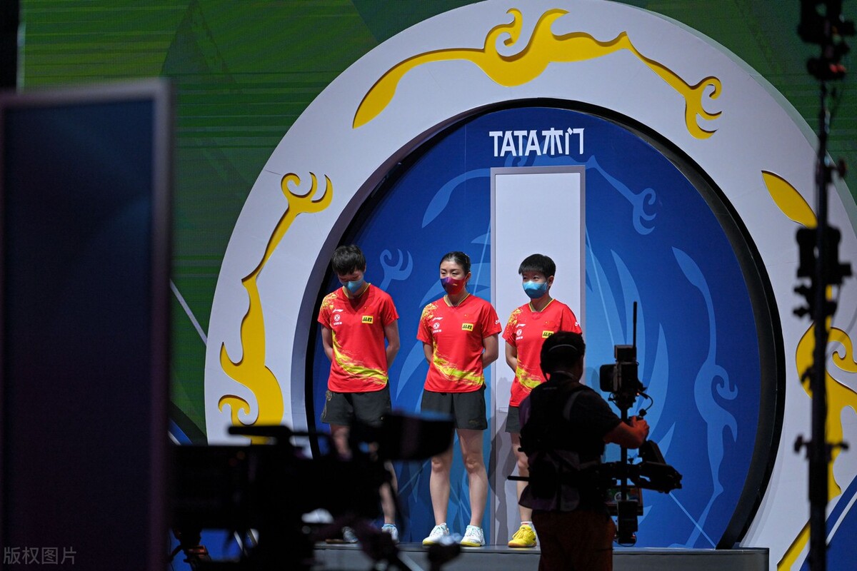 The Chinese women's table tennis team won the World Championships for ...