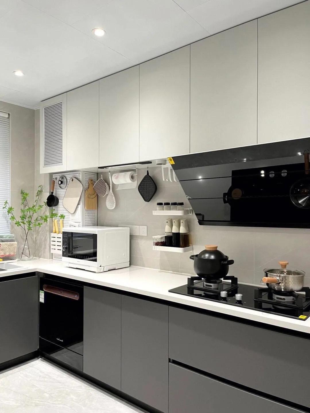 Careful design of cabinets - iNEWS