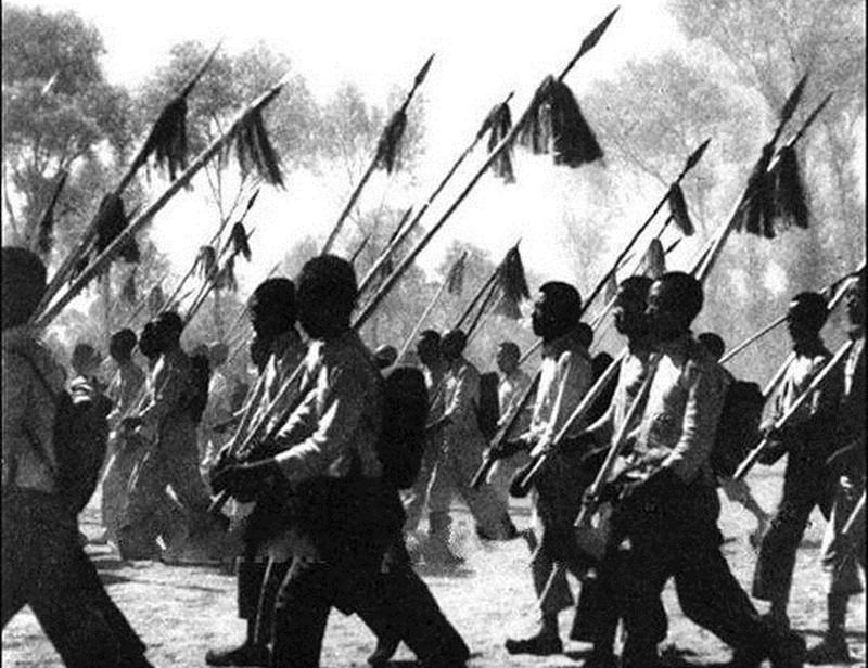 After the Long March of the Red Army, he stayed in the south, and once ...