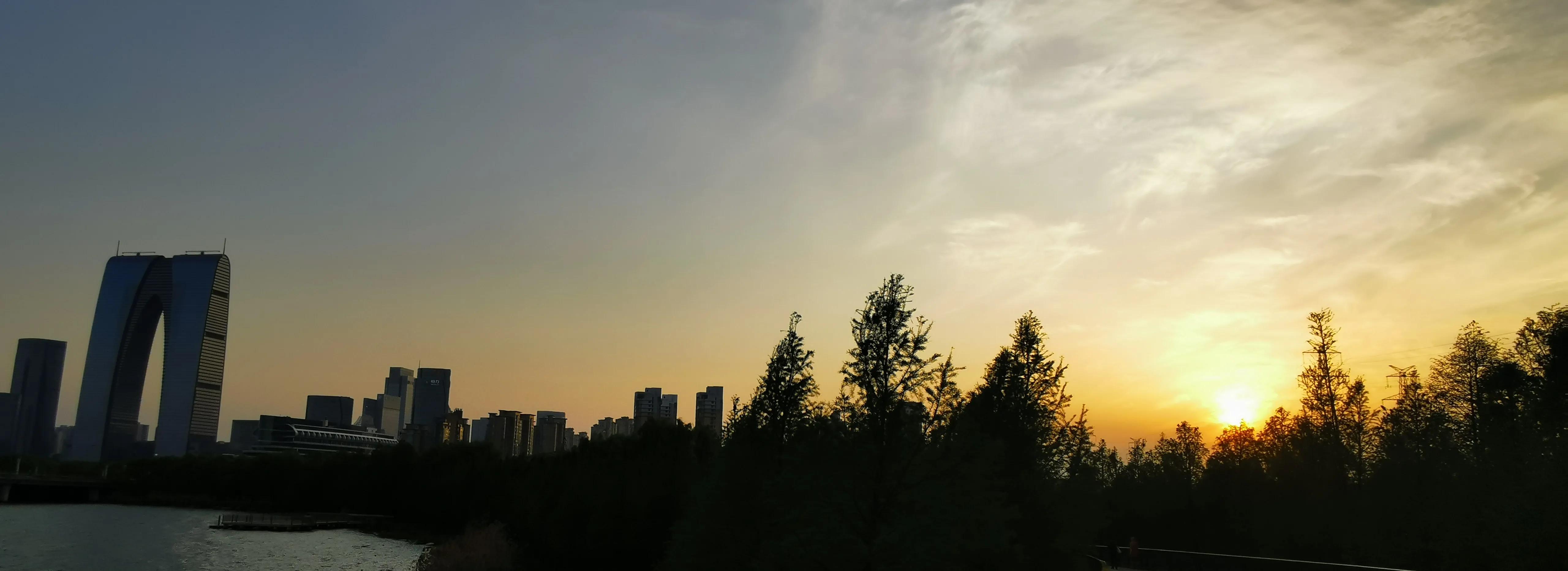 Visit Jinji Lake - iMedia