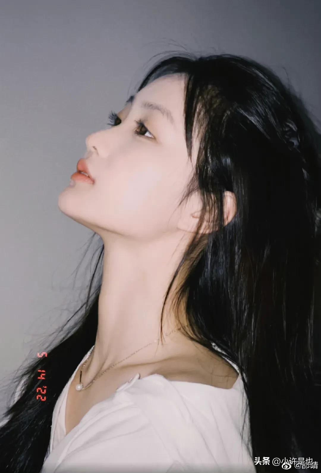 Shao Qing, 21, looks sweet and pure, 14 years younger than Zhang Jiani ...