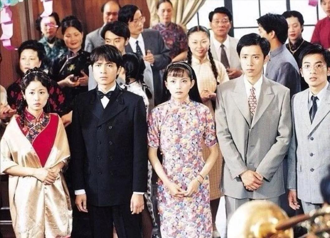 The classic drama "Love in the Rain" reappears, what are the hero and ...