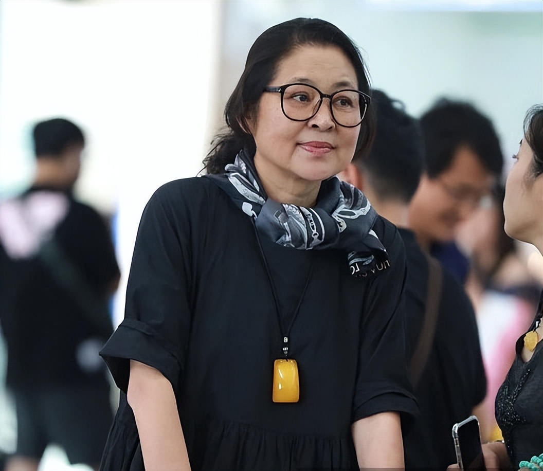 The famous Chinese TV host "Ni Ping" - iMedia