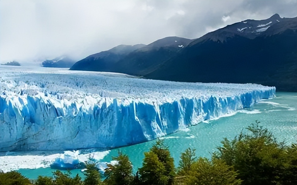 The impact of Argentine social values and customs, contemporary ...