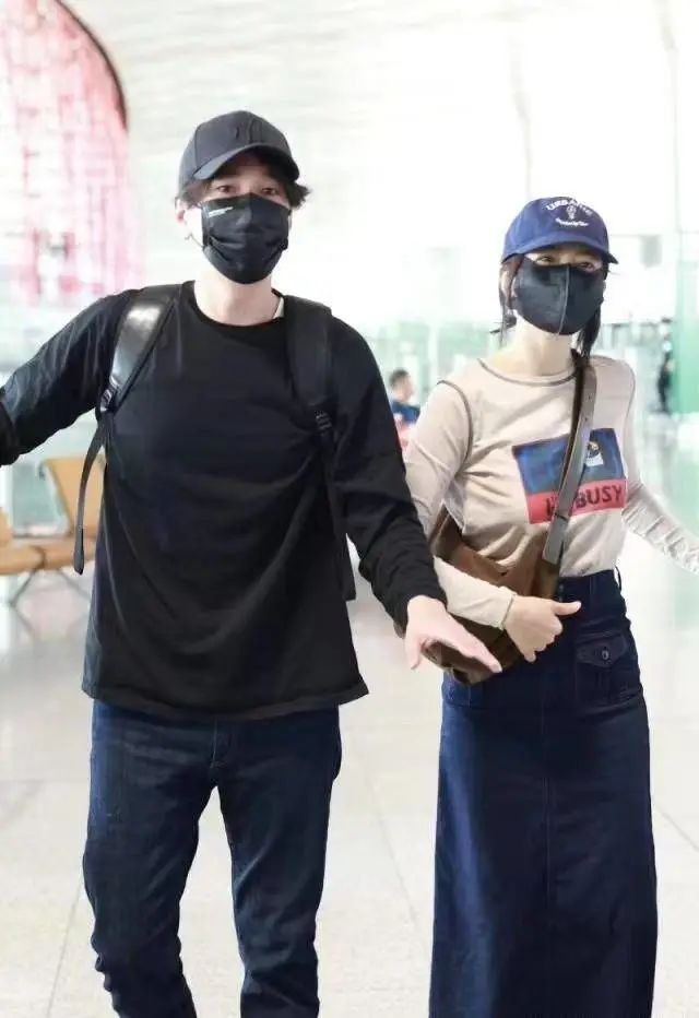 Bold breakthrough! Gao Yuanyuan's stunning swimsuit dress on the red ...