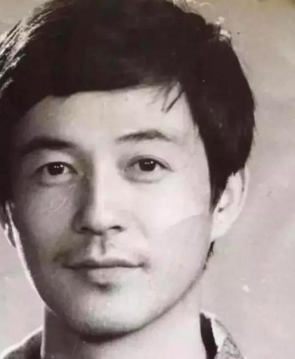 Du Zhiguo and Du Chun: The father got married three times and divorced ...