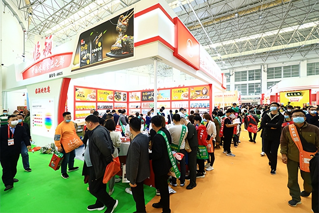 The outdoor exhibition booth started to be built, and Luohe City ...