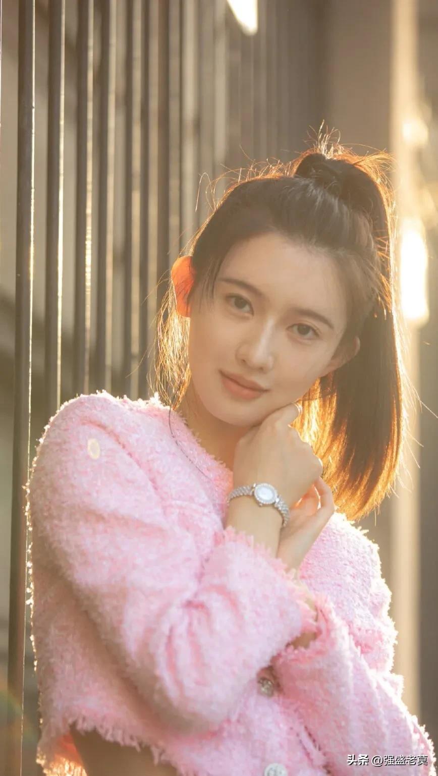 Li Yizhen's amazing photo - iNEWS