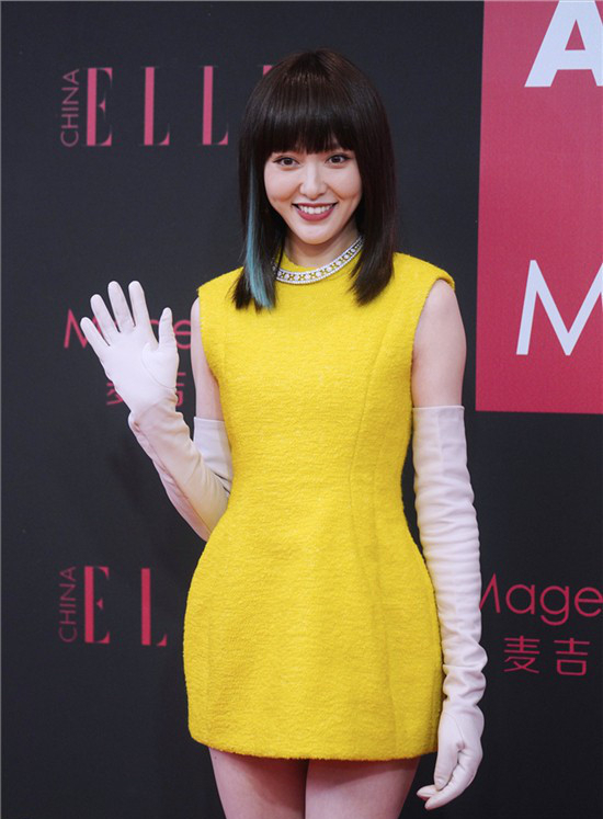 It's embarrassing for a female star to wear the wrong dress, her ...