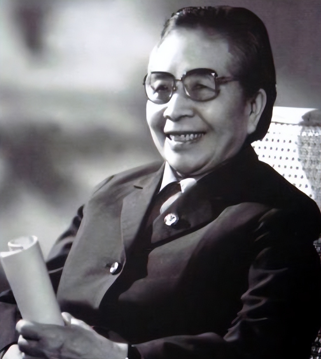 She is one of the female Red Army women who completed the Long March ...