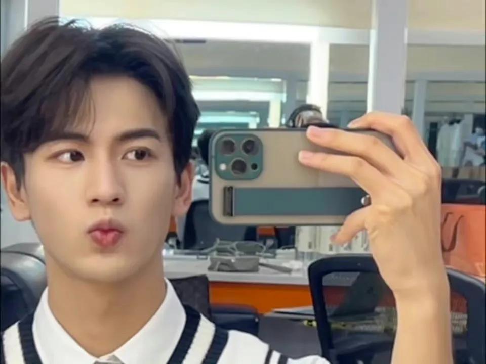 Zhang Linghe turned out to be such a lovely Chang Heng Xianjun - iNEWS