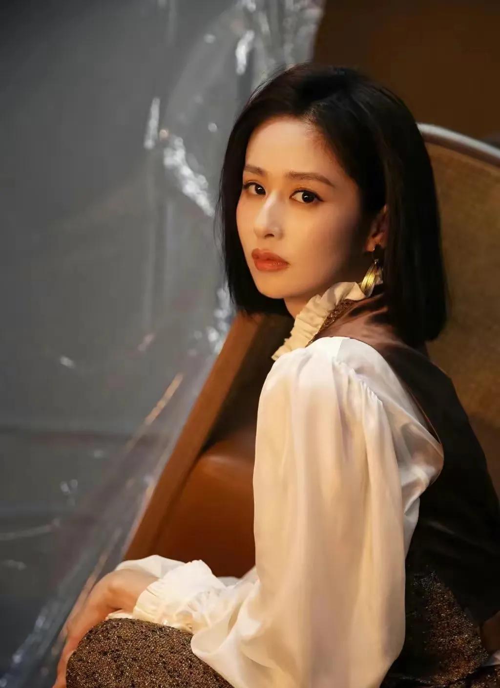 It was revealed that Yinger thanked Fu Xinbo, the woman has a high income and can save private ...