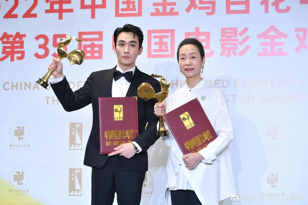 Filming "Fortress Besieged", Ding Gong Li, the rich life of Huang ...