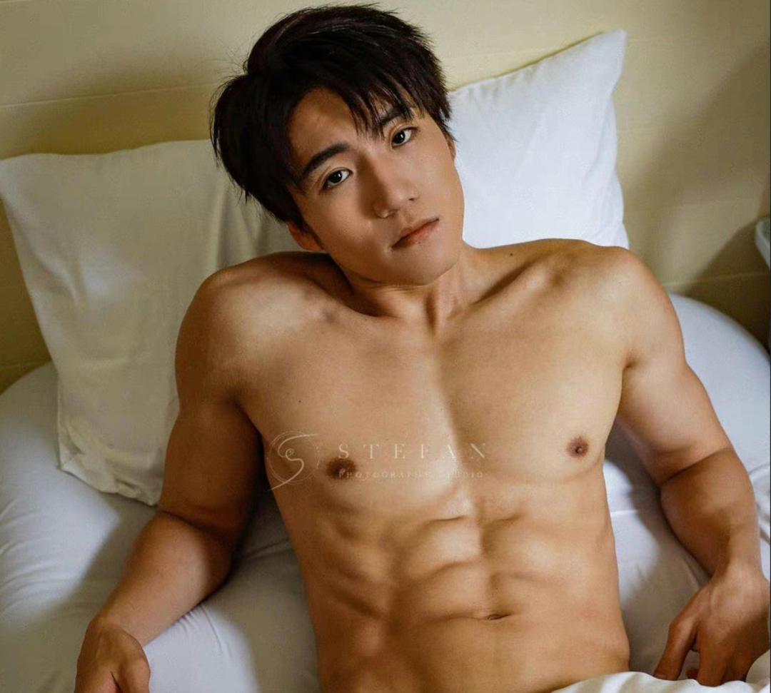 Prettier than Hongxiang? Japanese muscular construction worker Narimiya Jin is also coming to ...