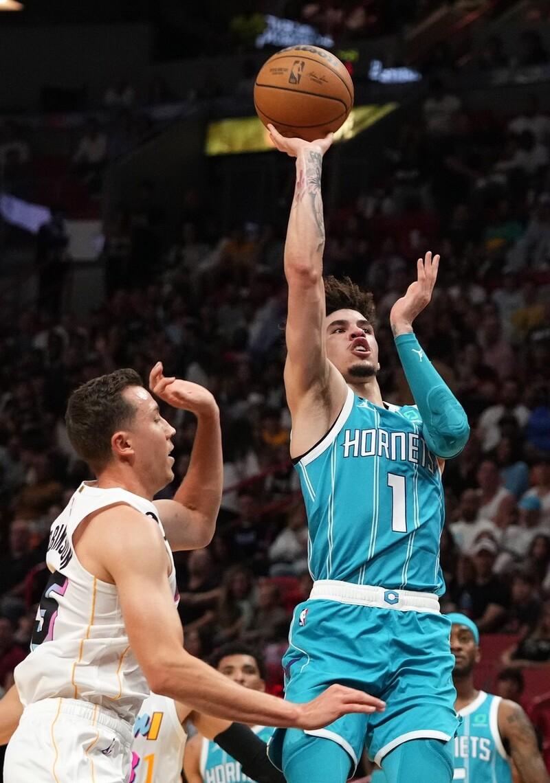 38 points off the bench!Vincent 20, Dedmond 7+4, Robinson 5!The Heat ...