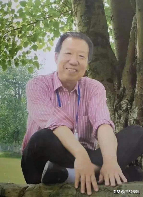 Mr. Zhai Wanyi's wonderful poems are cursive script - iMedia