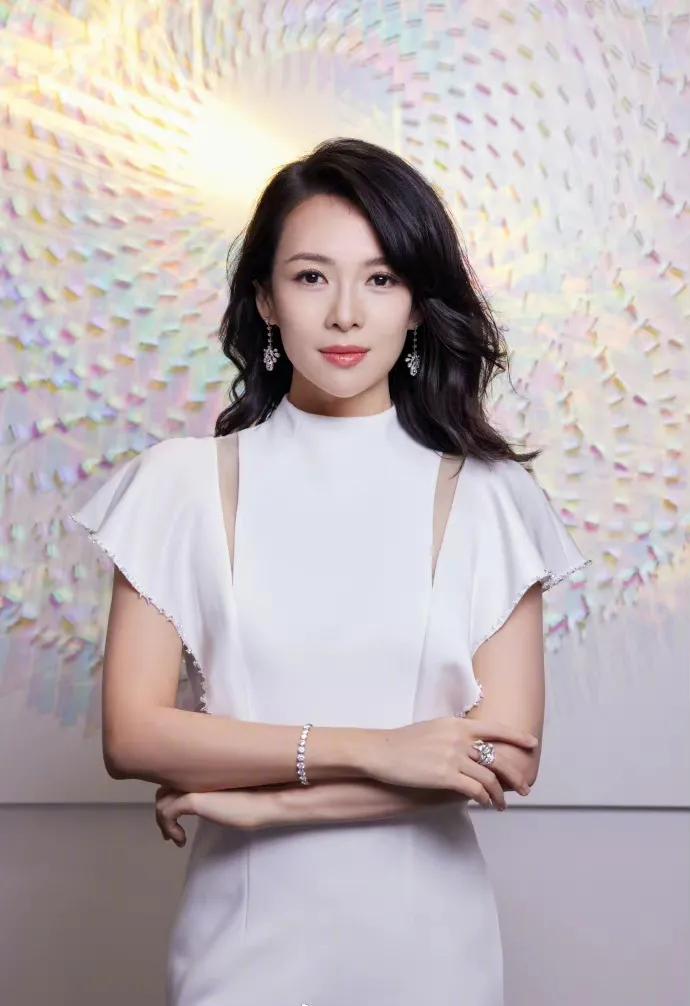 Straw Bear TV series "Above the Dark Clouds", Sun Li & Luo Jin, this combination is a bit ...