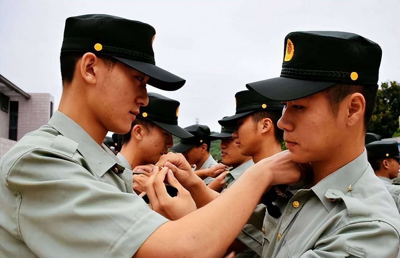 What is the purpose of the "Honorable Home" iron plaque received by ...