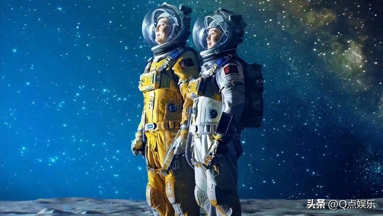 Alone on the Moon was released for four days, and the ratings continued ...